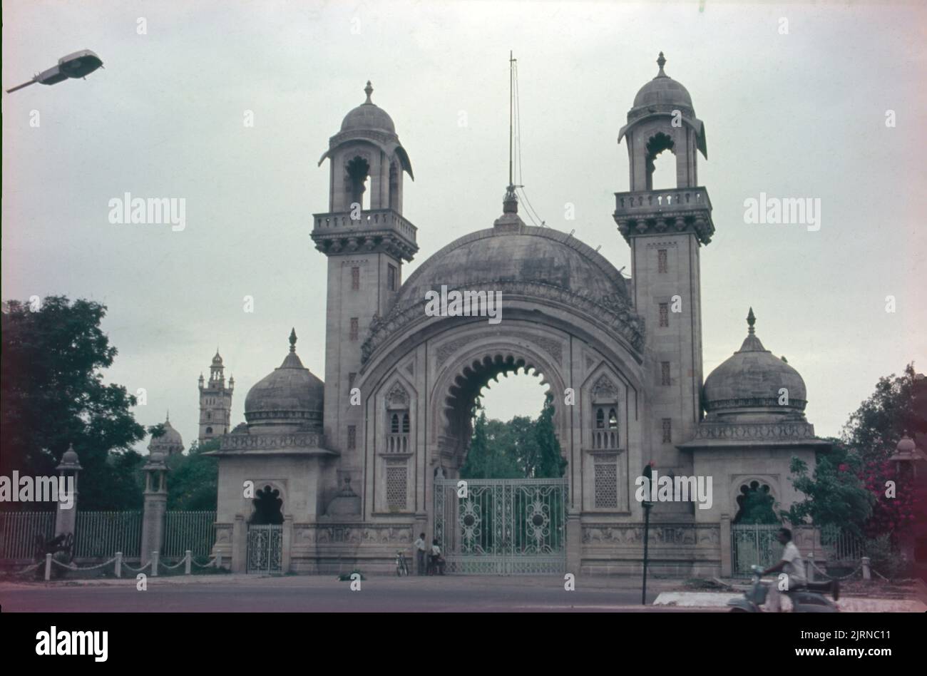 Baroda palace gate hi-res stock photography and images - Alamy