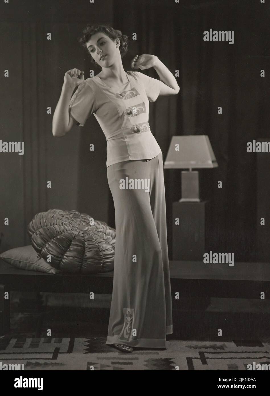 1930s fashion model hi-res stock photography and images - Alamy