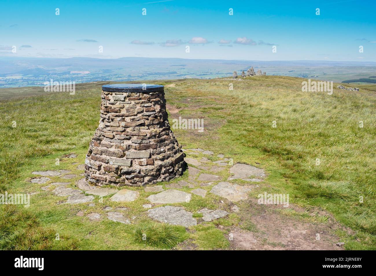 View of topograph, Hartley Fell, to Nine Standards Rigg, North Pennines ...