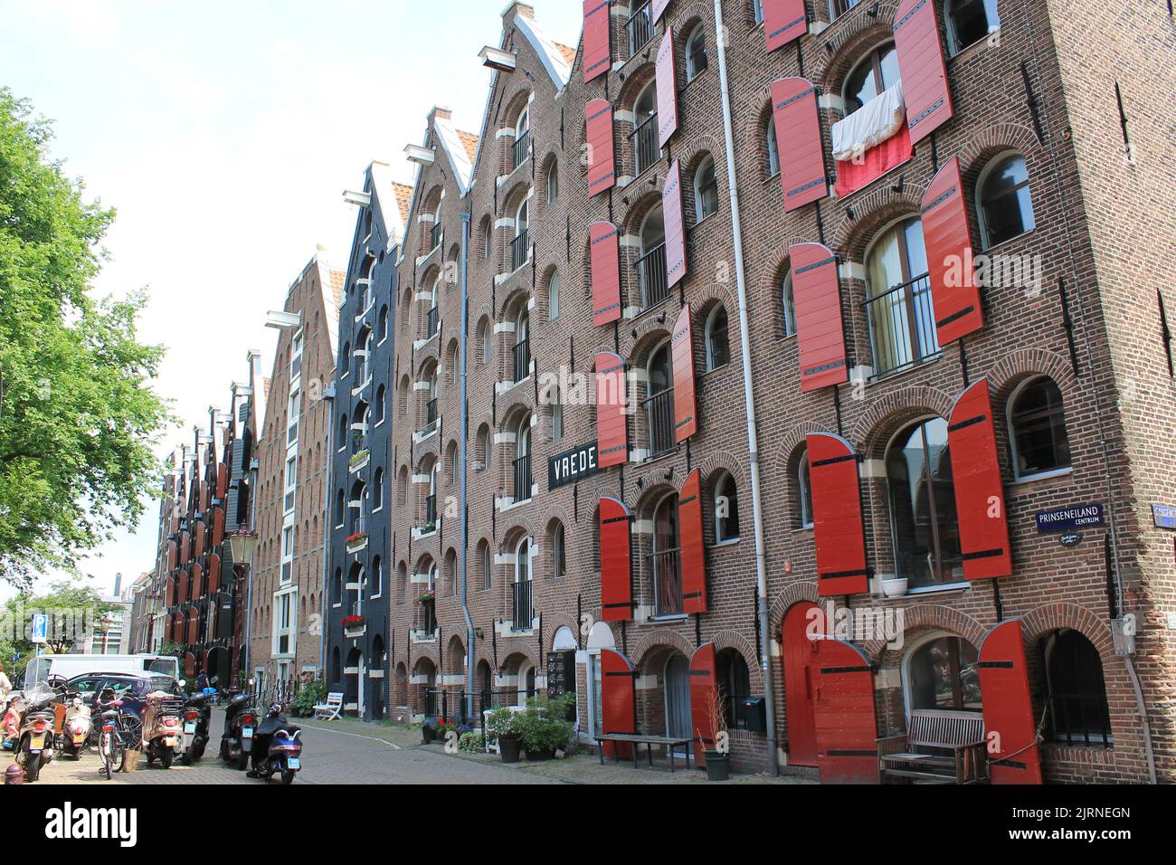 Rowhouse hi-res stock photography and images - Alamy