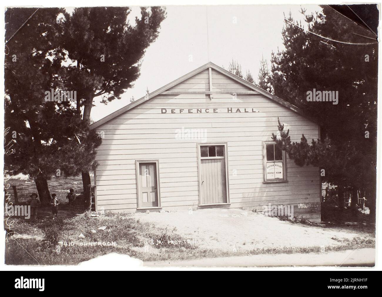 Duntroon village hi-res stock photography and images - Alamy