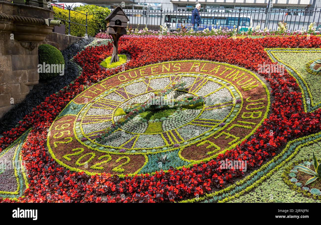 Floral clock celebrating Queen's platinum Jubillee, Princes Street ...