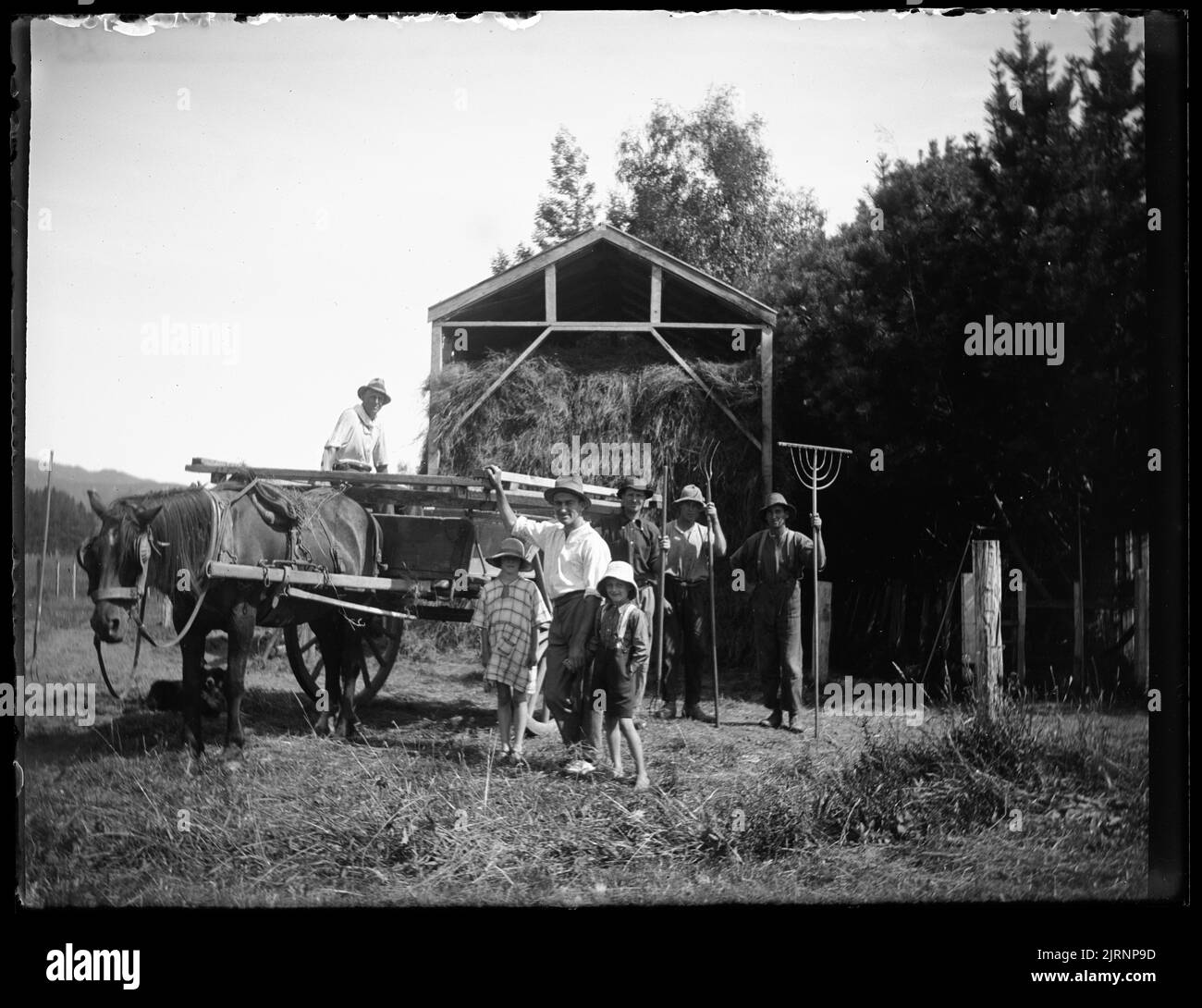 Woodside village hi-res stock photography and images - Alamy