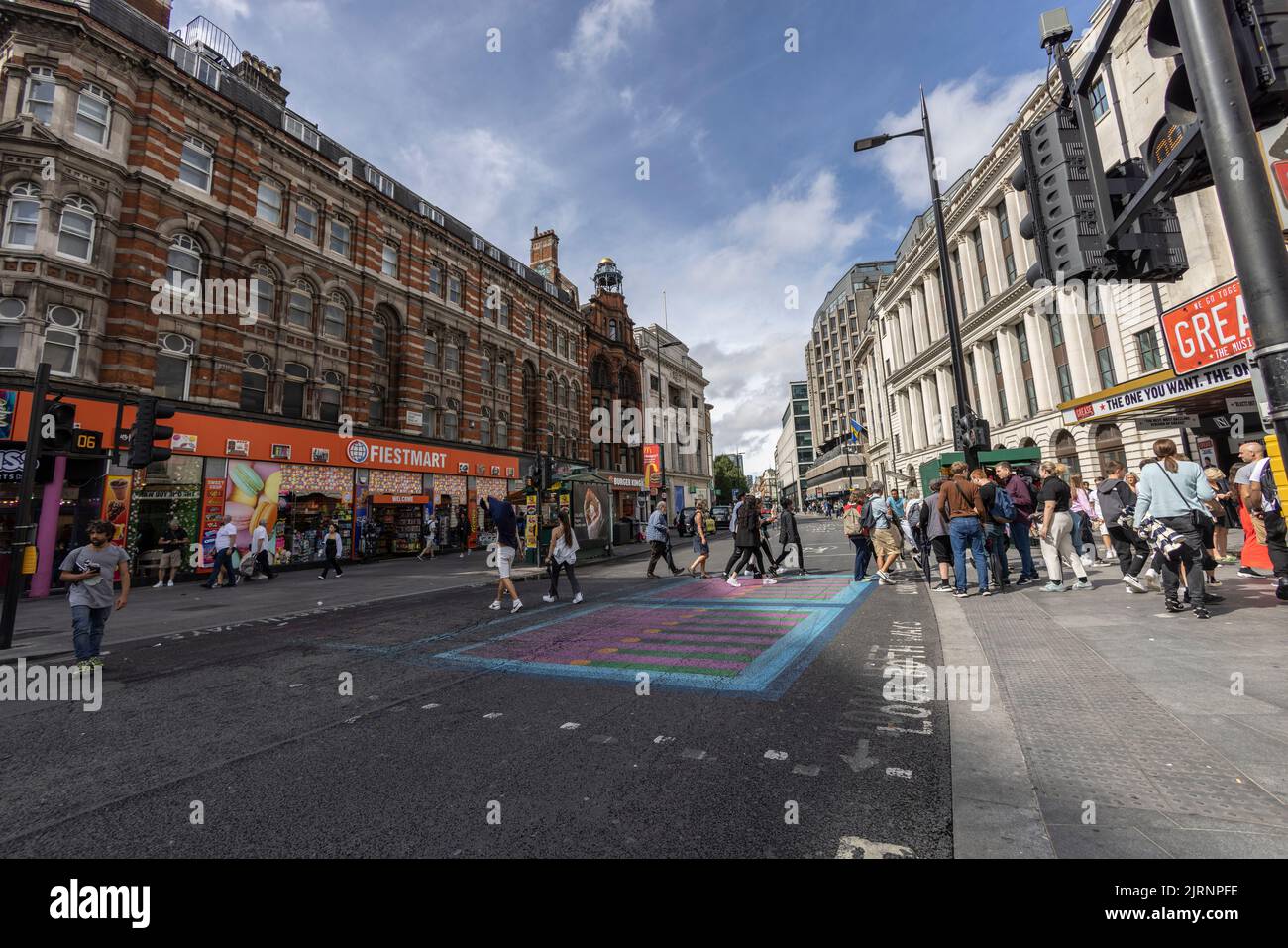 Tottenham north london street hi-res stock photography and images - Alamy