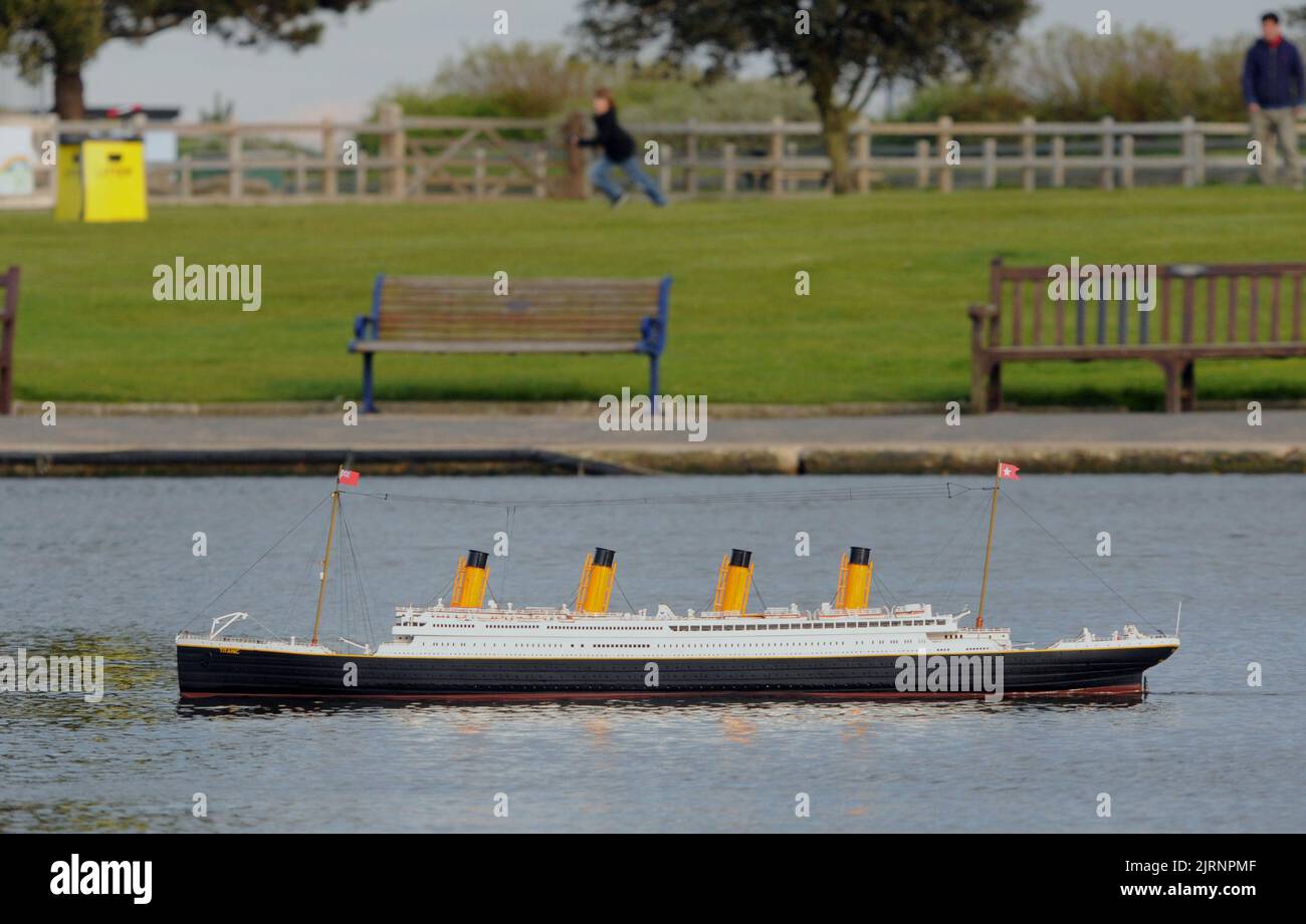 First titanic voyage in 14 years hi-res stock photography and images ...