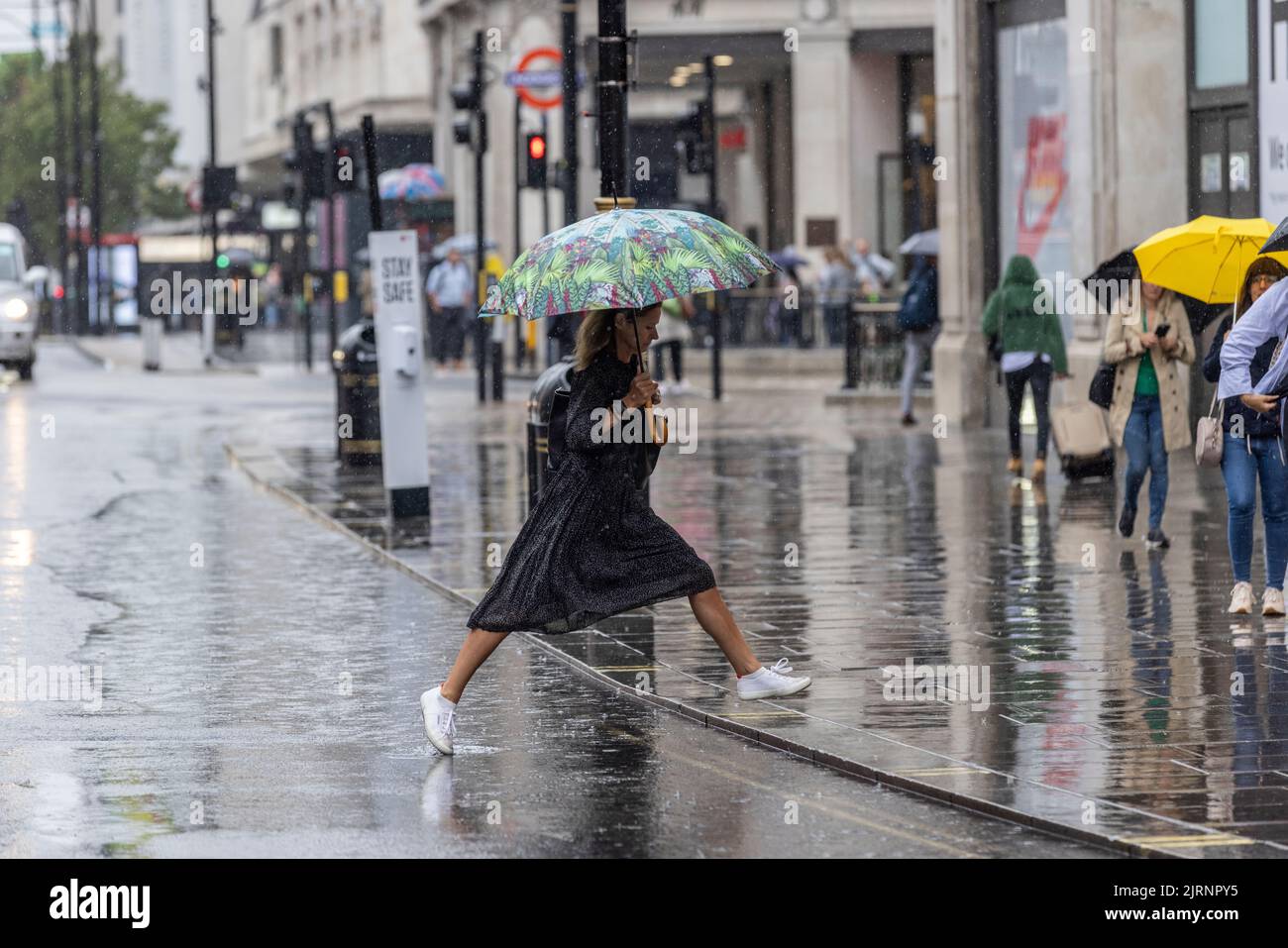 Summer storm showers august 2022 hi-res stock photography and images ...