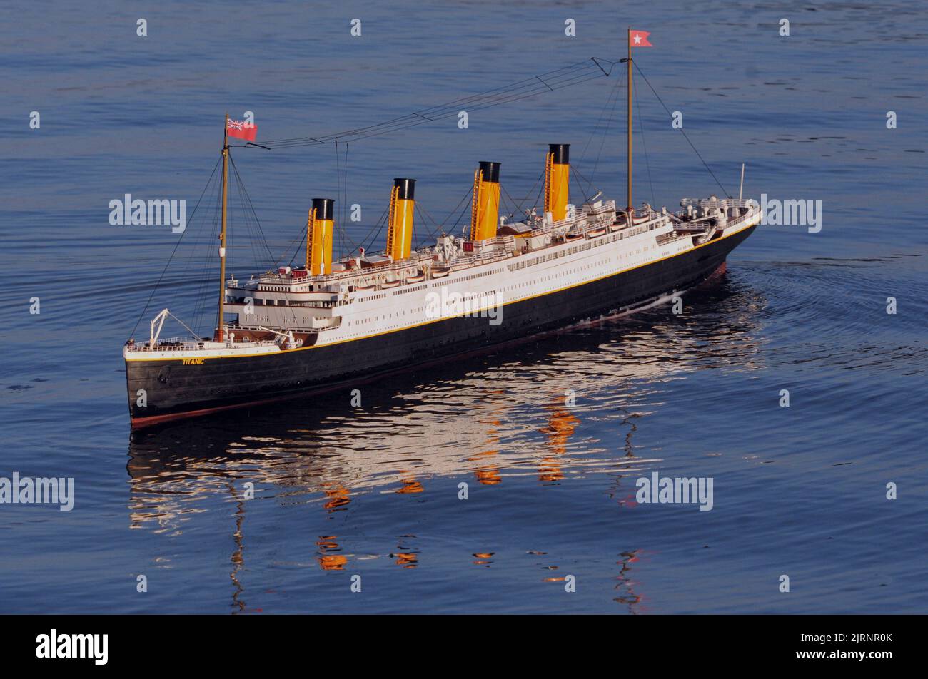 Jack And Rose Titanic Bow