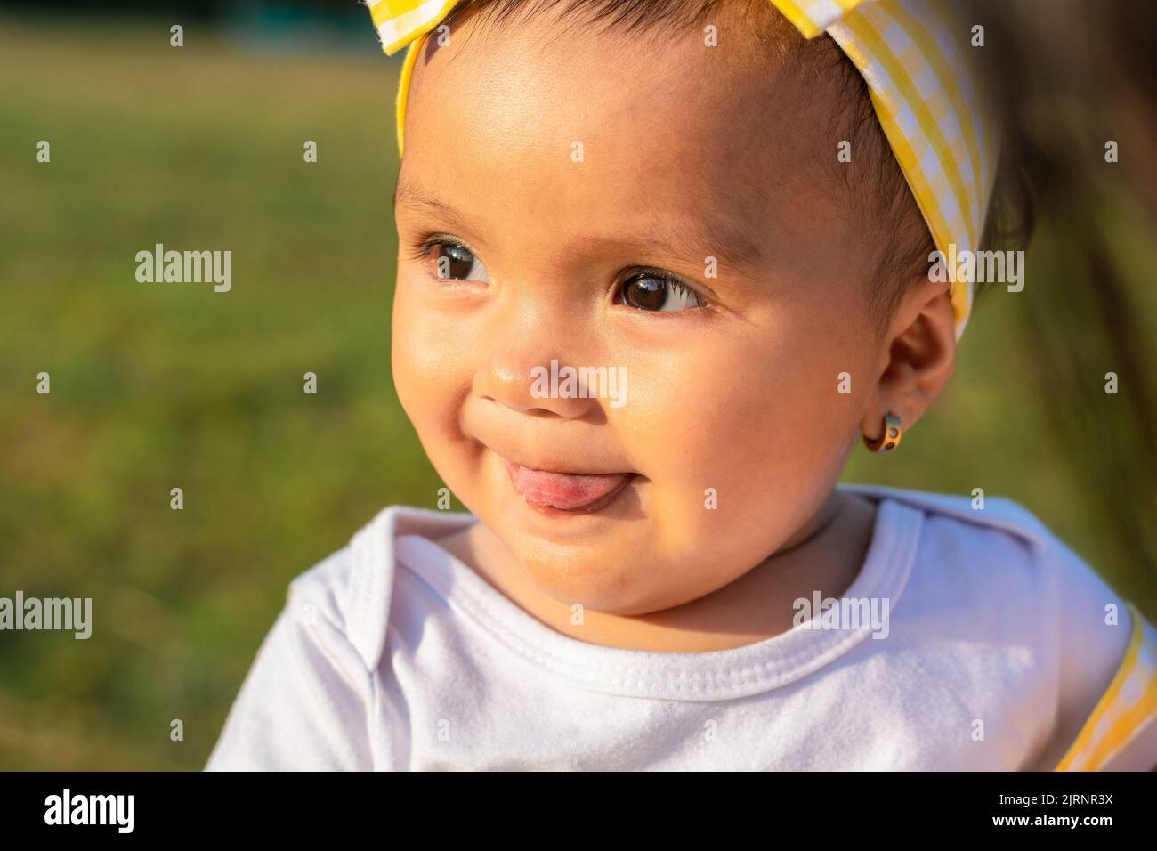 Latina mom little girl happy hi-res stock photography and images - Alamy