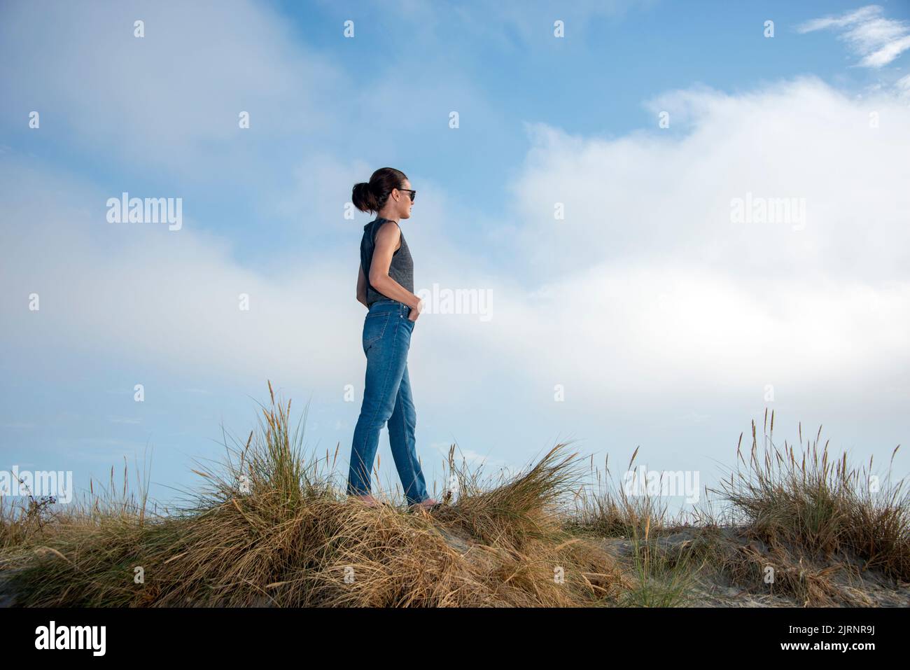 Female barefoot jeans hi-res stock photography and images - Alamy