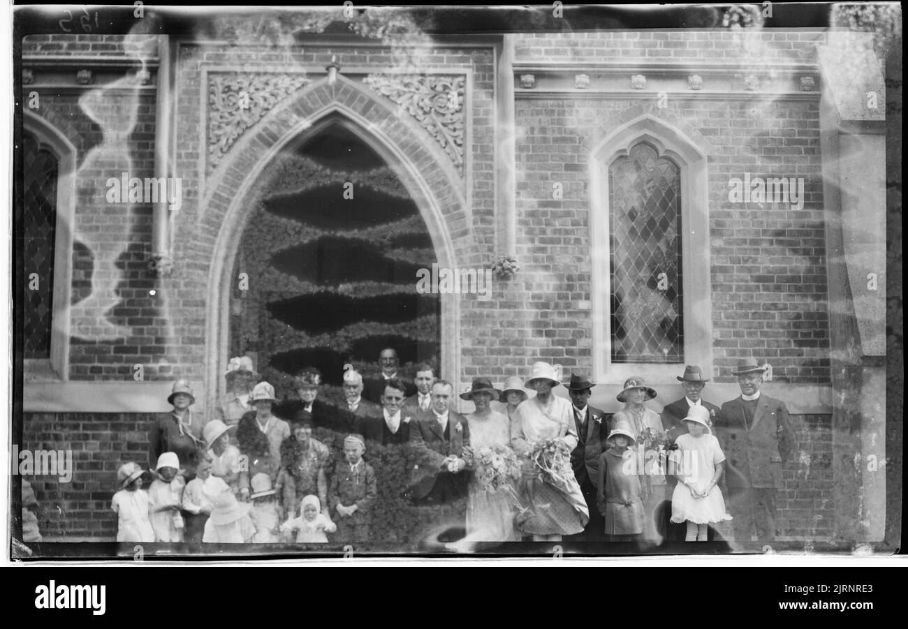 Wedding group, circa 1900-1916, by George Crombie Stock Photo - Alamy