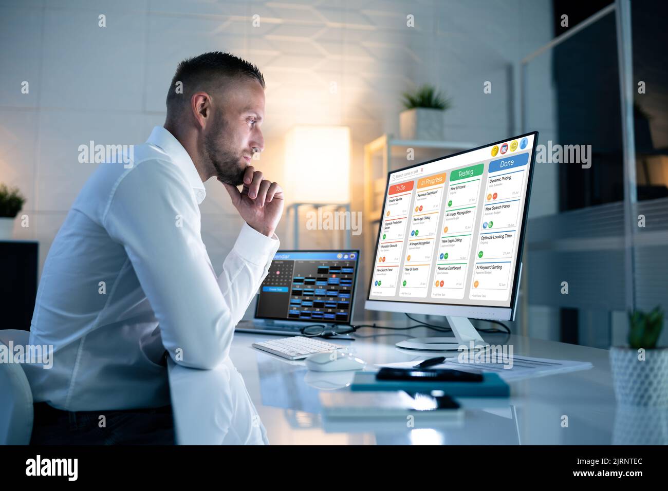 Scrum Project Manager Scheduling Using Agile Software Stock Photo - Alamy Scrum Project Manager Scheduling Using Agile Software Stock Photo - Alamy