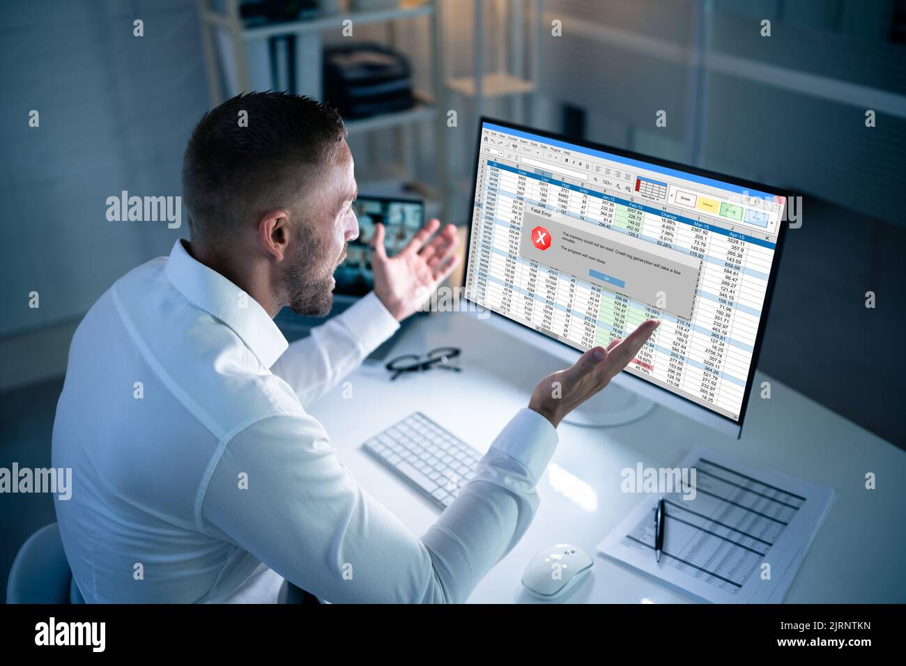 Unhappy user hi-res stock photography and images - Alamy