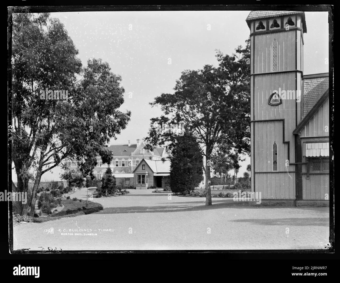 Catholic buildings hi-res stock photography and images - Alamy
