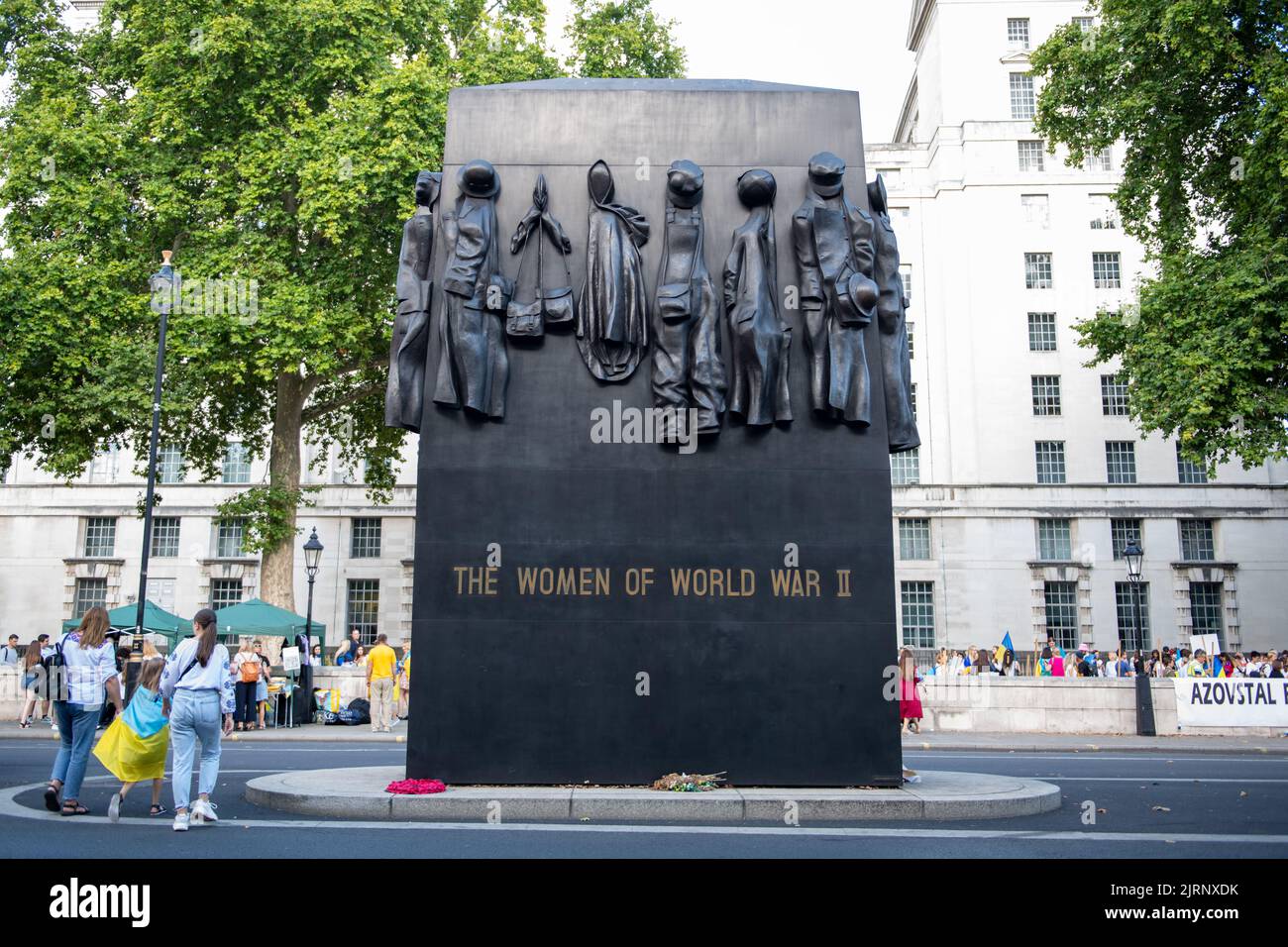 Women of wwii memorial hi-res stock photography and images - Alamy