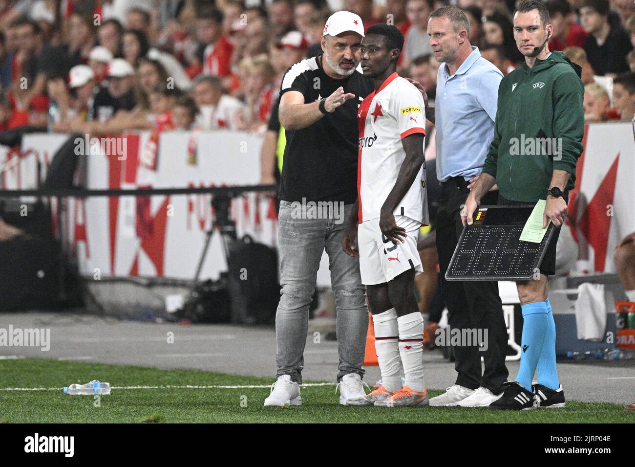 Prague, Czech Republic. 25th Aug, 2022. L-R Slavia head coach Jindrich ...