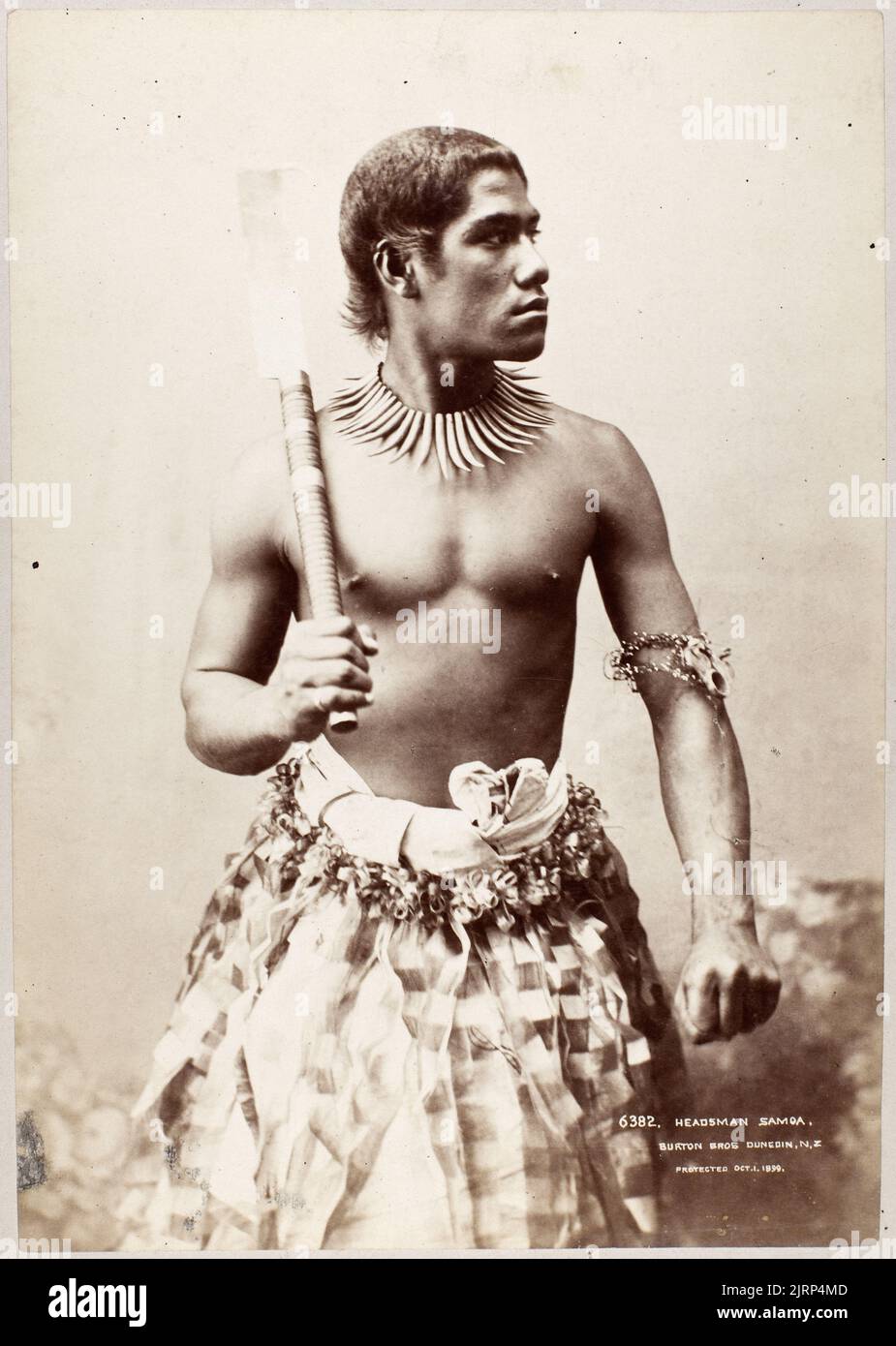Samoa headsman hi-res stock photography and images - Alamy