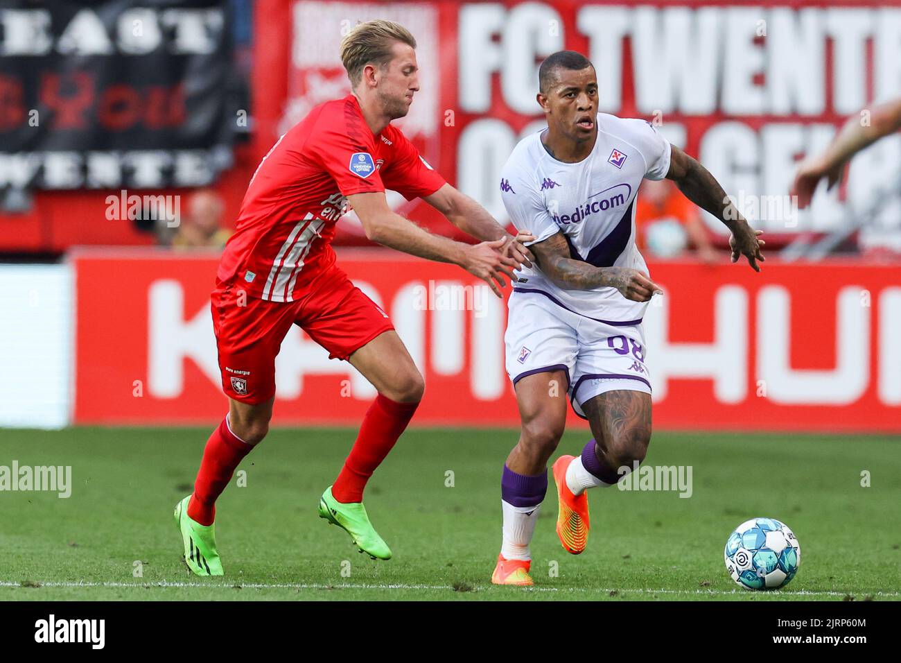 ENSCHEDE, NETHERLANDS - AUGUST 25: Michel Vlap of FC Twente battles for ...