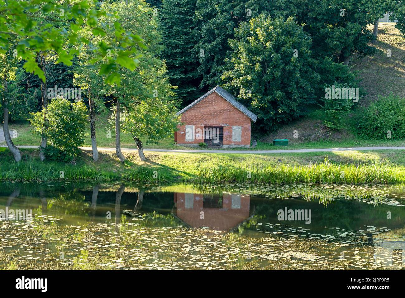 Barn hill pond hi-res stock photography and images - Alamy
