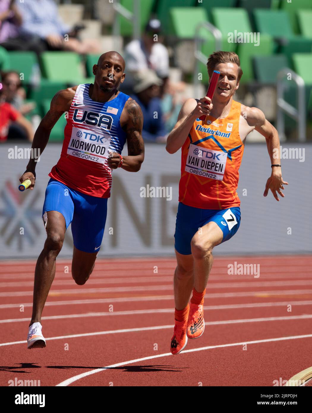 Vernon Norwood of the USA and Tony Van Diepen of the Netherlands ...