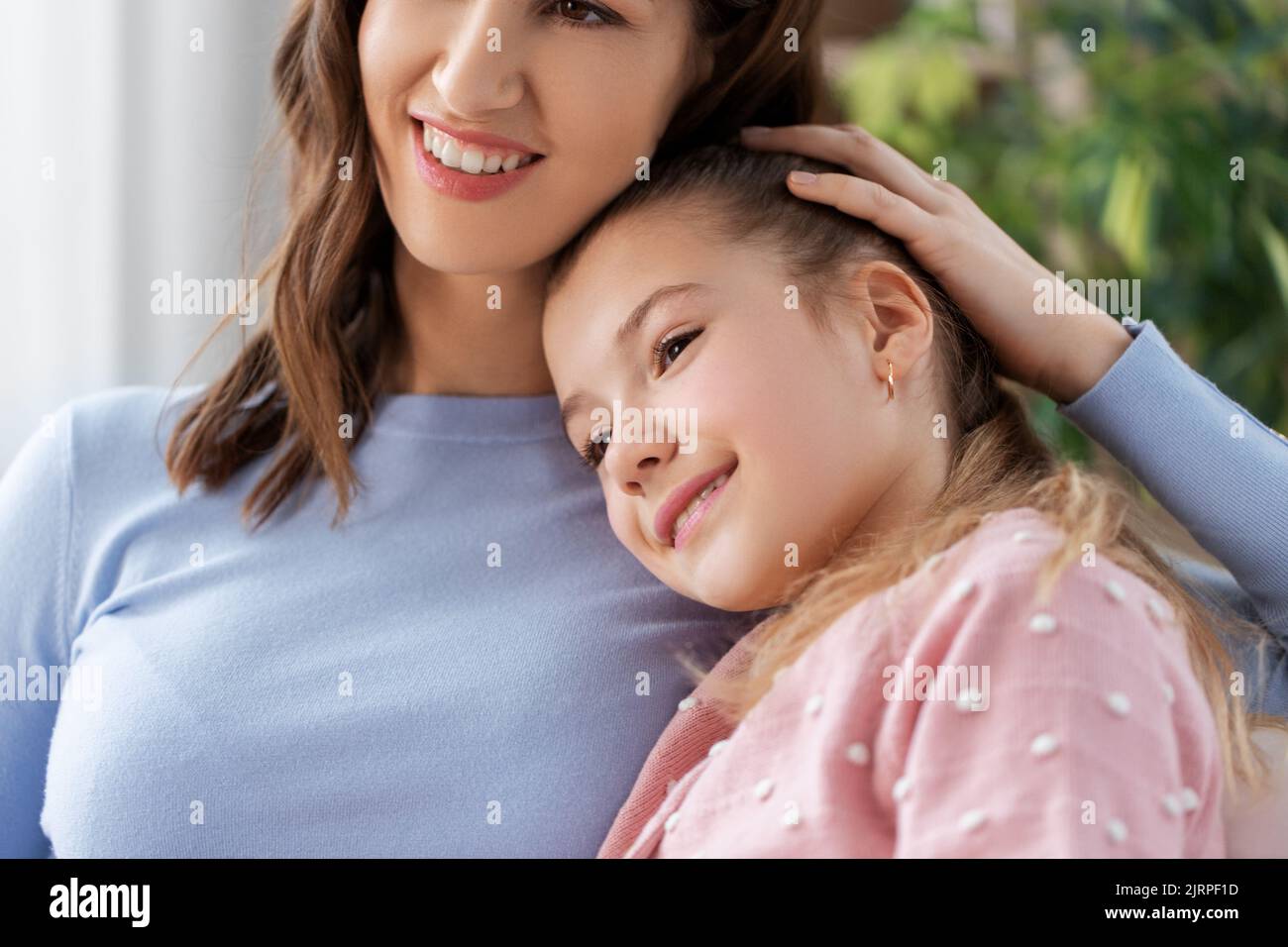 Mother teen daughter closeup hi-res stock photography and images - Alamy