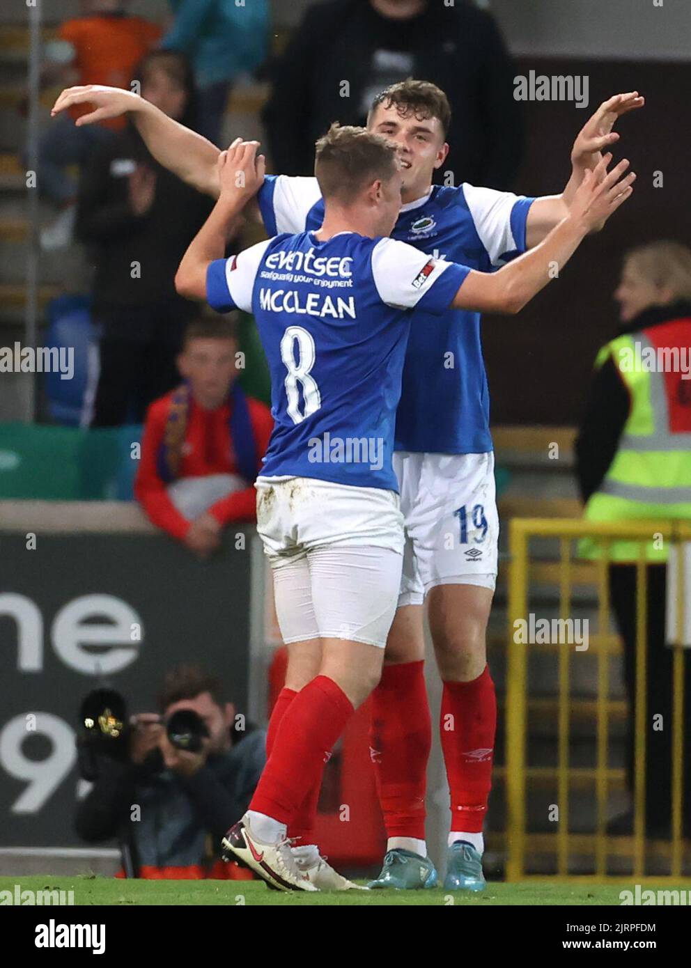 Kyle mcclean linfield 2022 hi-res stock photography and images - Alamy