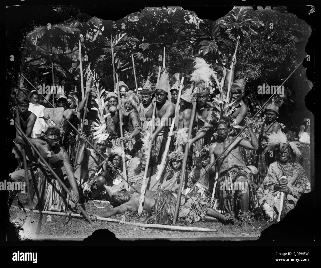 Group of Cook Island warriors Stock Photo - Alamy