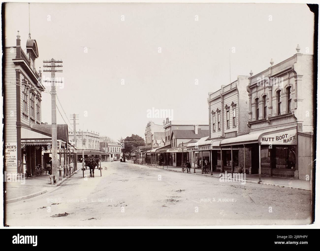Main Street, Lower Hutt, Early twentieth century, Dunedin, by Muir ...