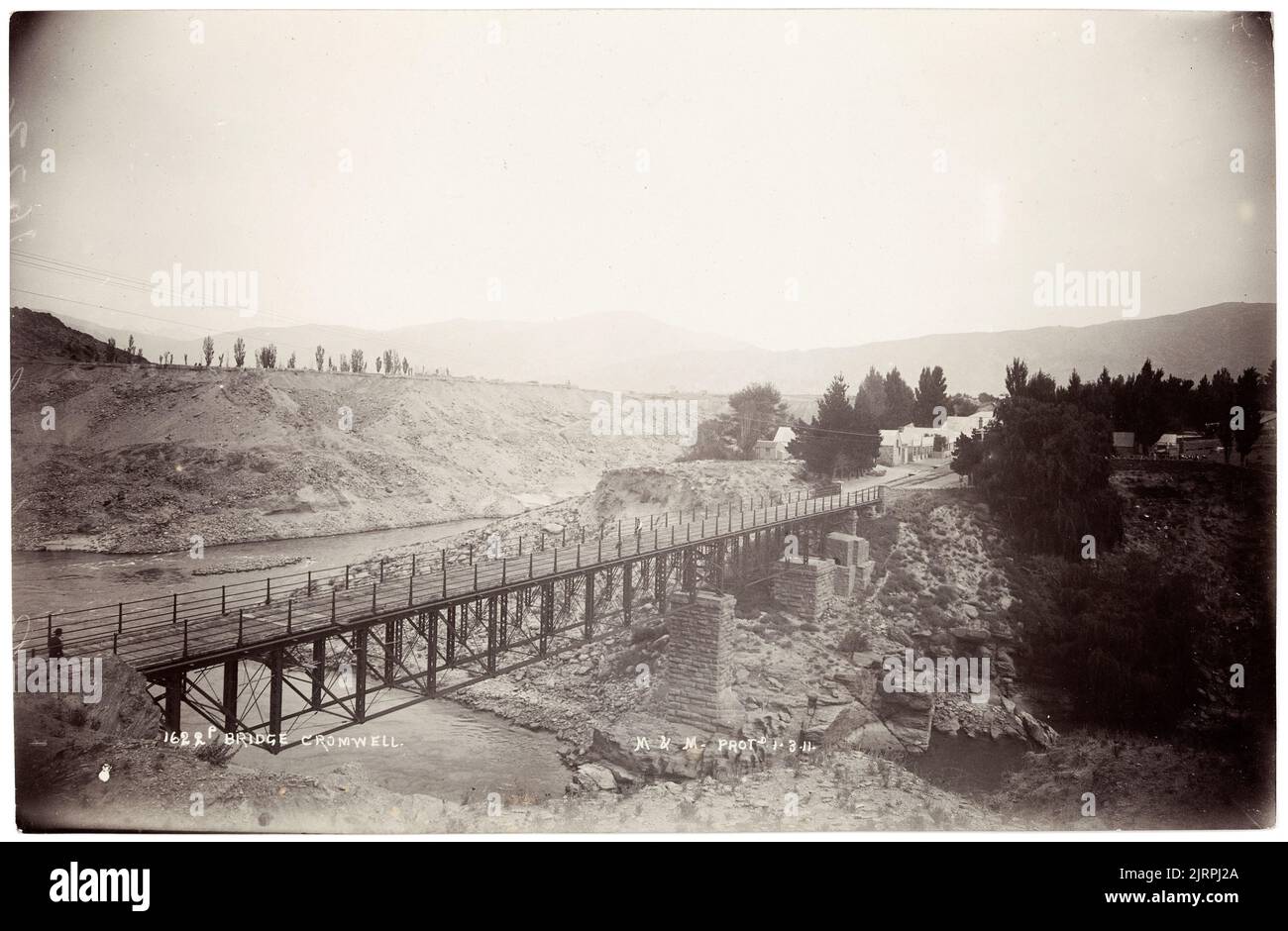 Cromwell bridge hi-res stock photography and images - Alamy