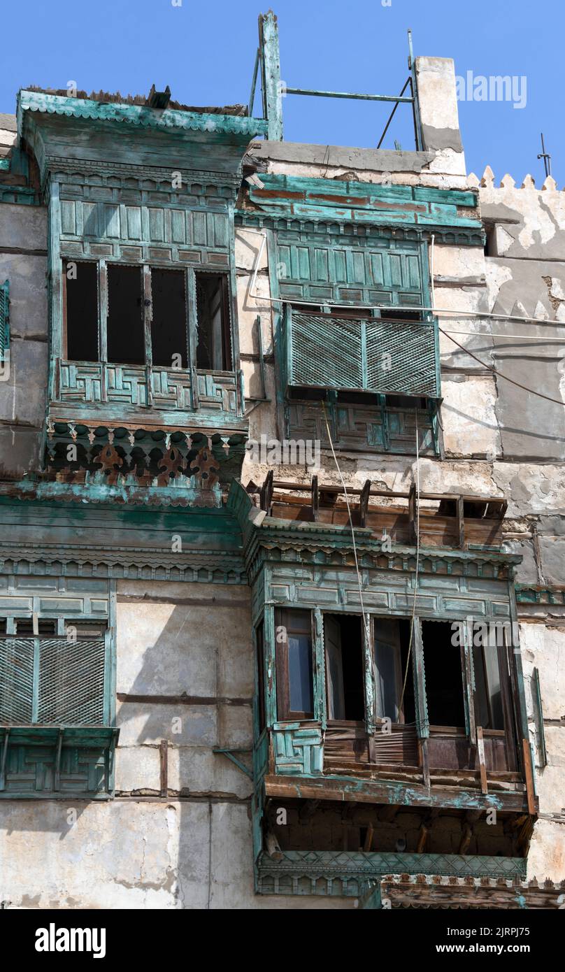 Unrestored building Al Badad Jeddah Saudia Arabia Stock Photo - Alamy