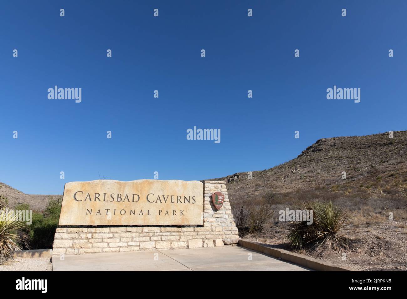 Carlsbad Caverns National Park Entrance Sign Stock Photo - Alamy