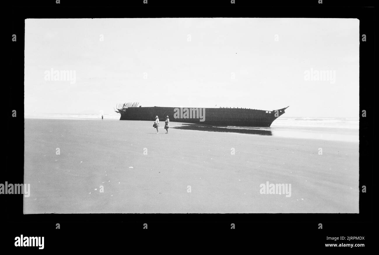 Waitarere Beach, 07 November 1930, by Leslie Adkin Stock Photo - Alamy