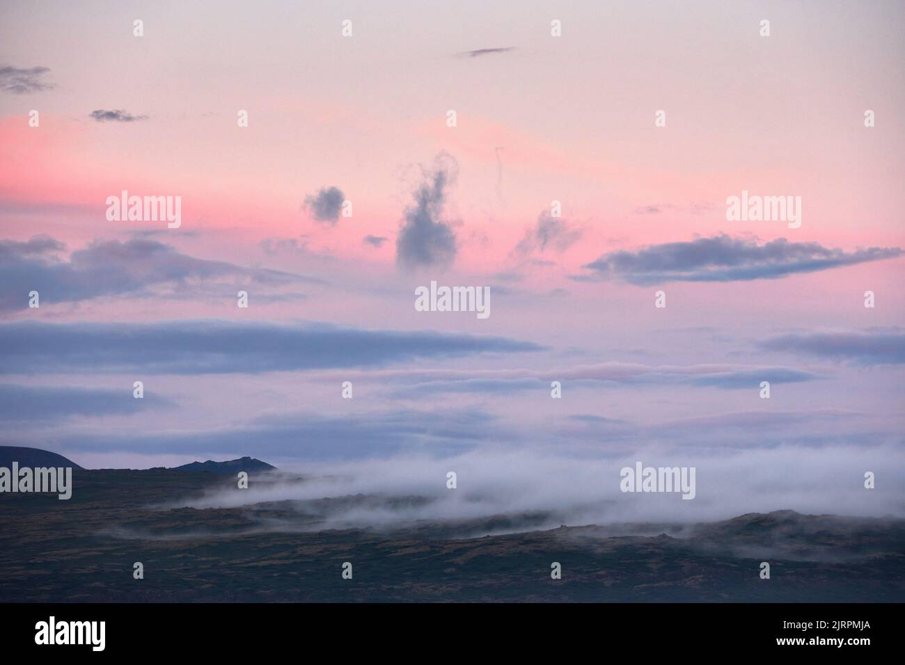 Bright pink sunset hi-res stock photography and images - Alamy