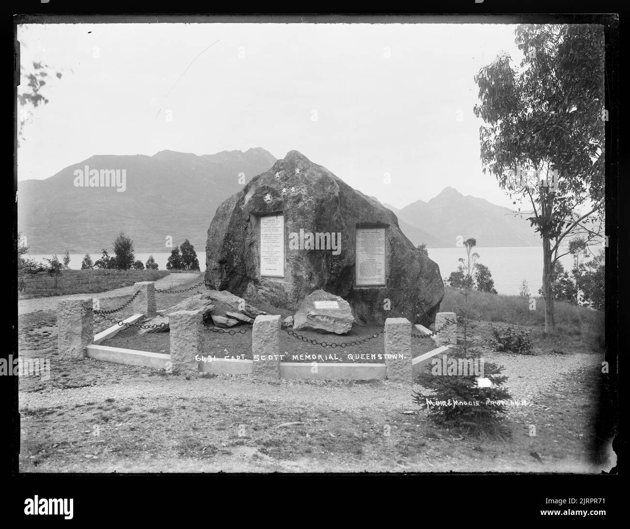 "Captain Scott" Memorial, Queenstown Stock Photo - Alamy