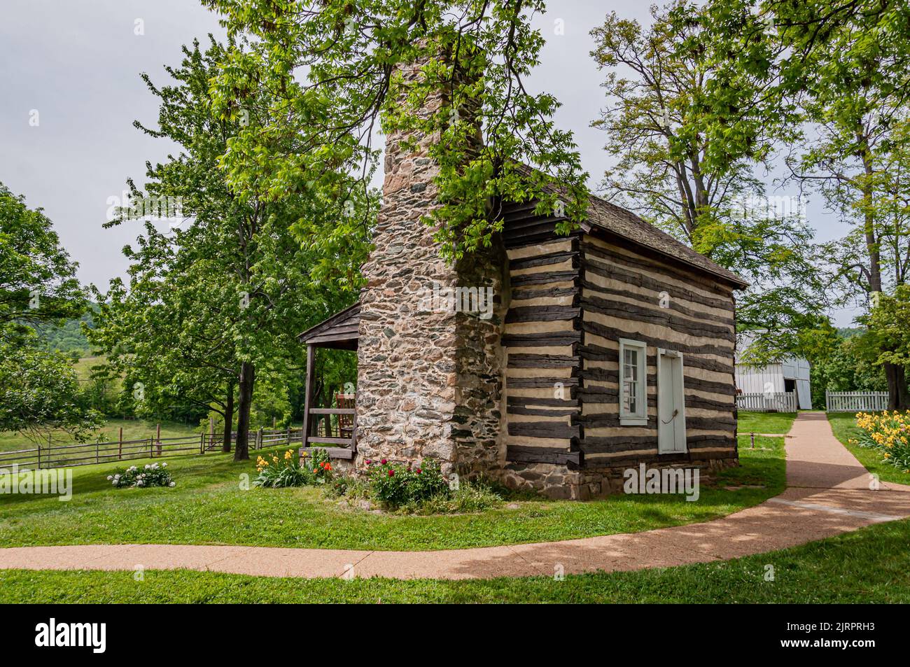 Sky meadows state park and cabin hi-res stock photography and images ...