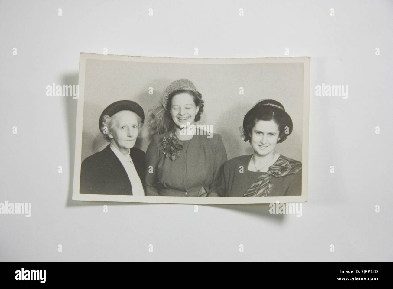 Mary Ruddock with two women, circa 1940, by Leicagraph Studio ...