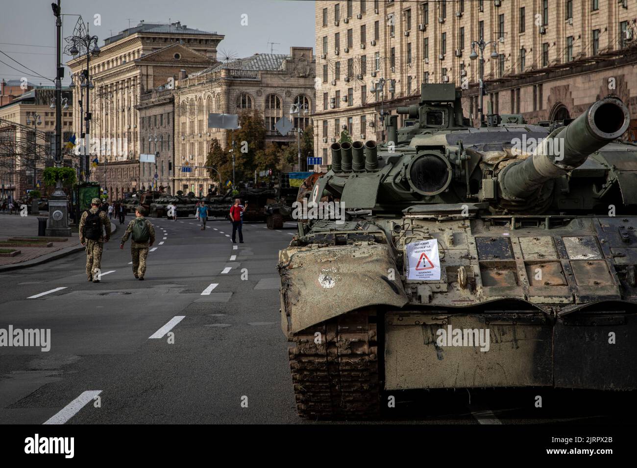 Column russian tanks kyiv hi-res stock photography and images - Alamy