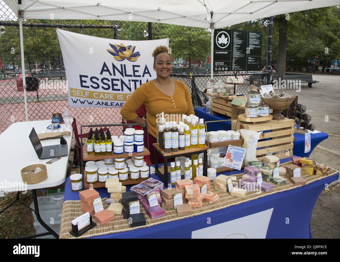 African vendors new york hi-res stock photography and images - Alamy