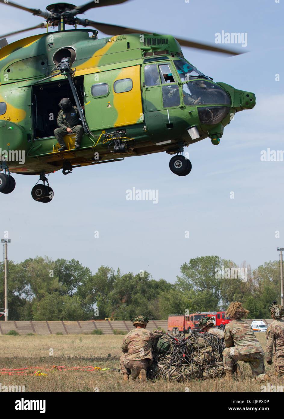 U.S. Army Soldiers, assigned to Bravo Company, 39th Brigade Engineer ...