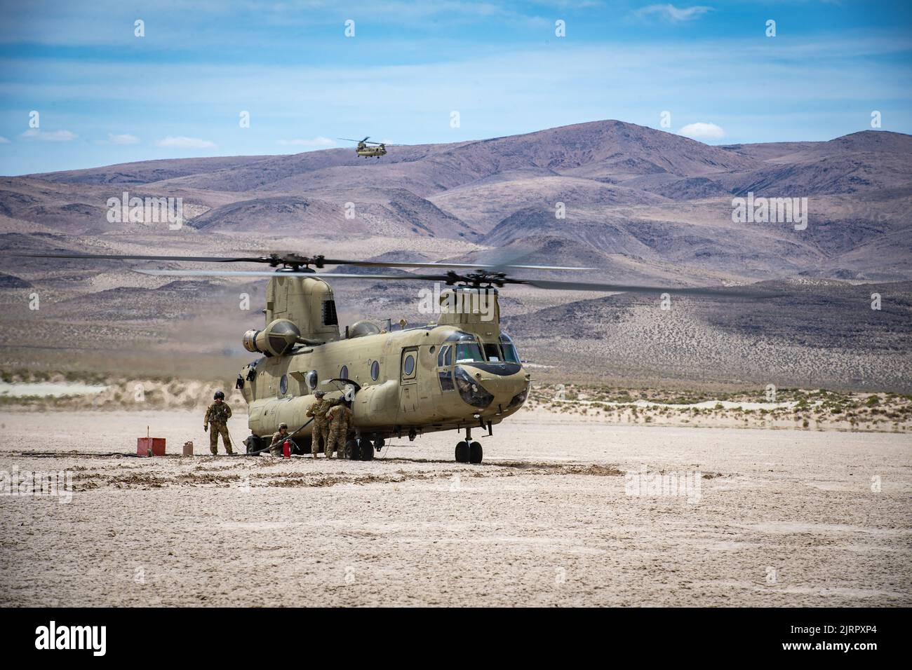 Chinook helicopter tank hi-res stock photography and images - Alamy