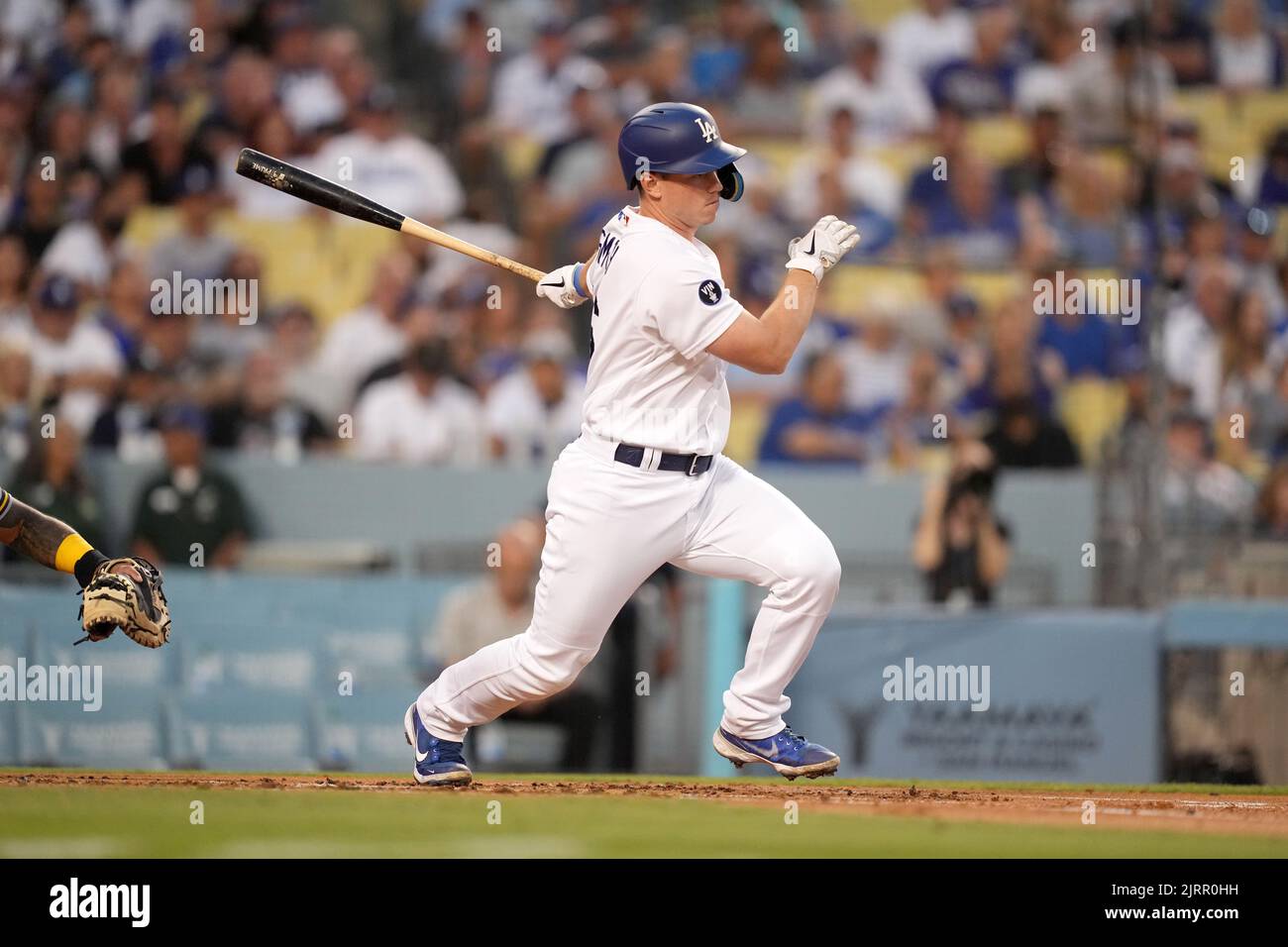 Los Angeles Dodgers catcher Will Smith (16) bats against the Milwaukee ...