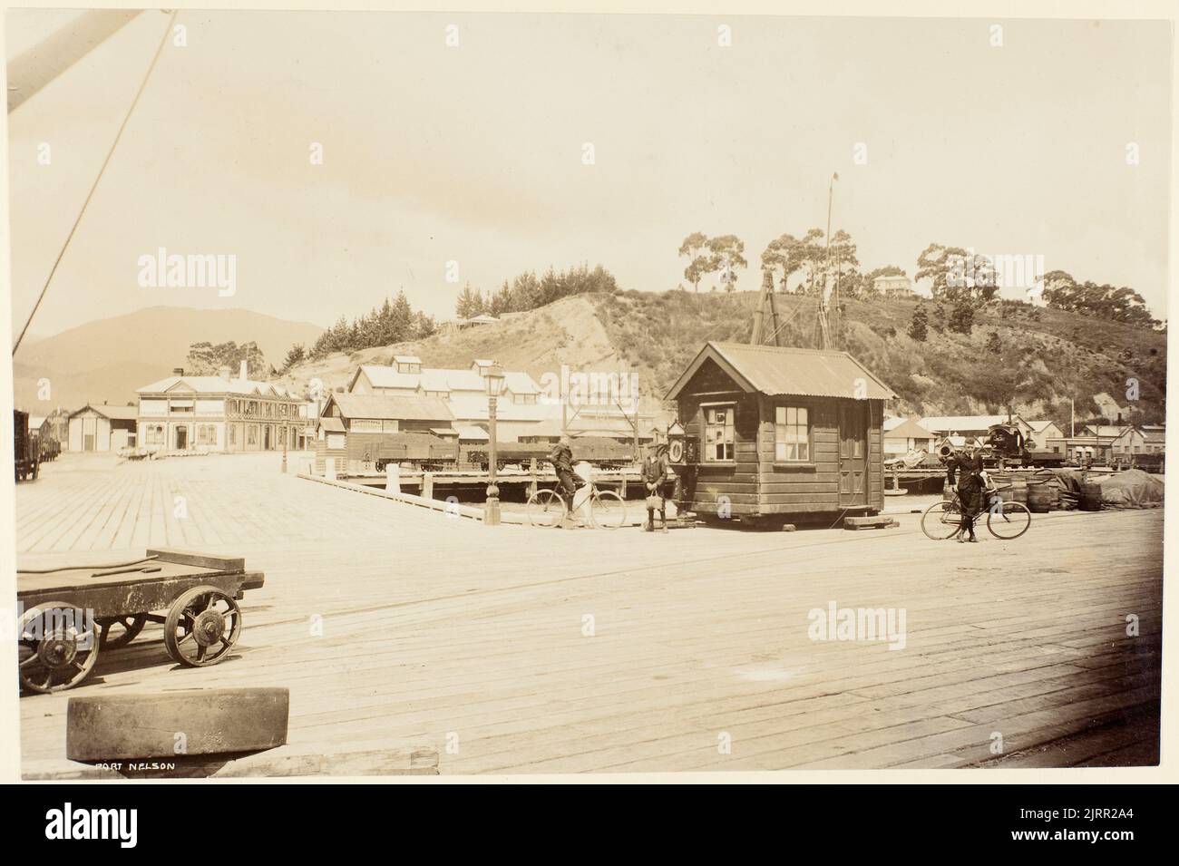 Port Nelson, circa 1904, Dunedin, by Muir & Moodie Stock Photo - Alamy