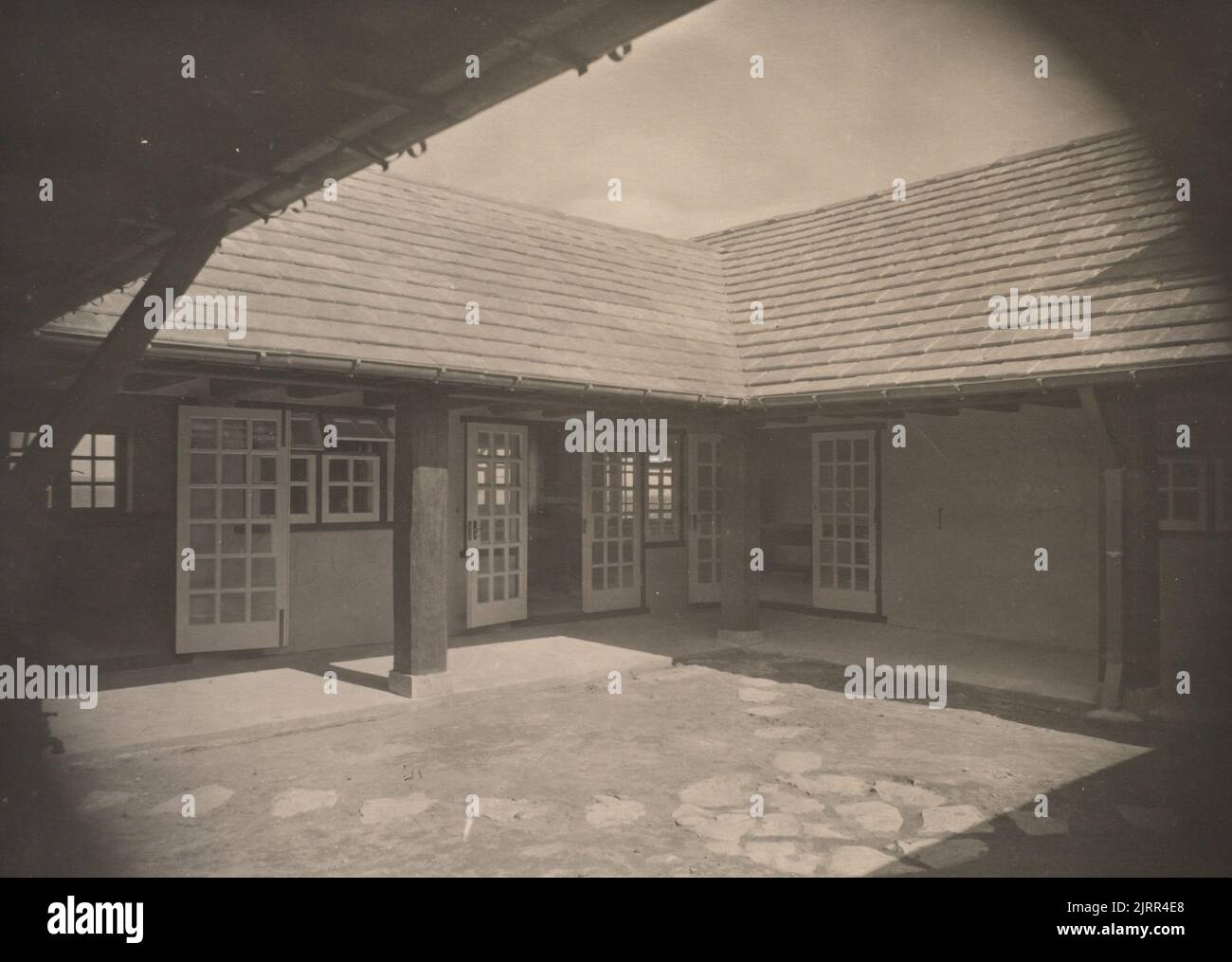 Wilkinson House - The Inner Court, 1920s, Taranaki, by J.W. Chapman ...