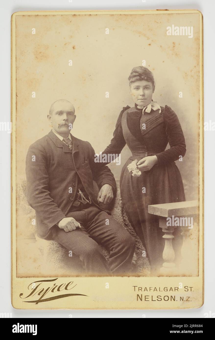 Man and woman, Nelson, by Tyree Studio Stock Photo - Alamy