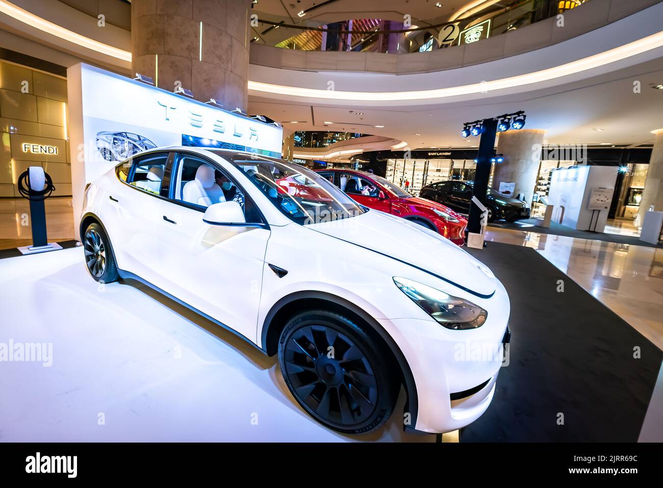 Tesla model y battery hi-res stock photography and images - Alamy