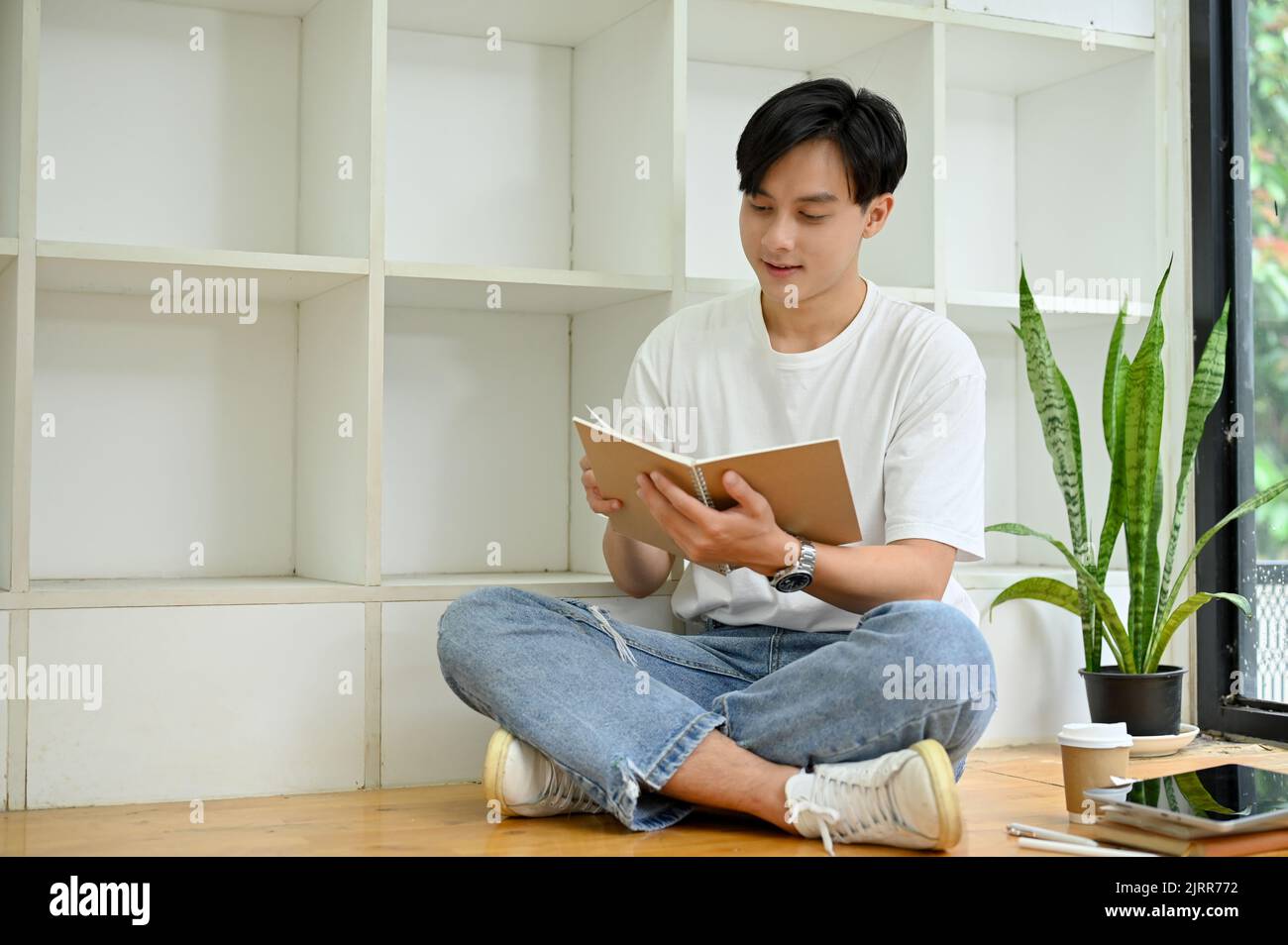 Campus freelance hi-res stock photography and images - Alamy