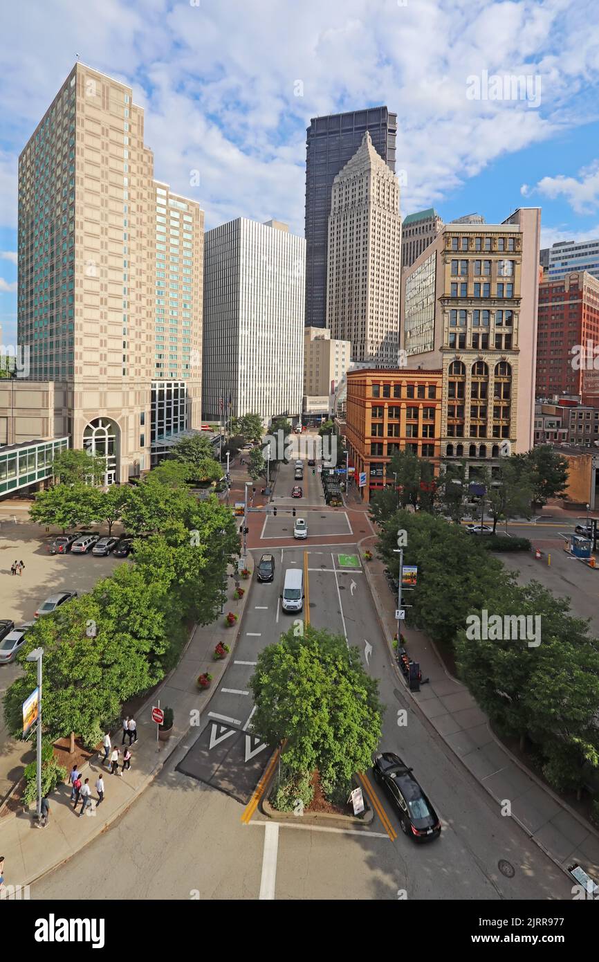 Partial skyline with skyscrapers in downtoon Pittsburgh, Pennsylvania ...