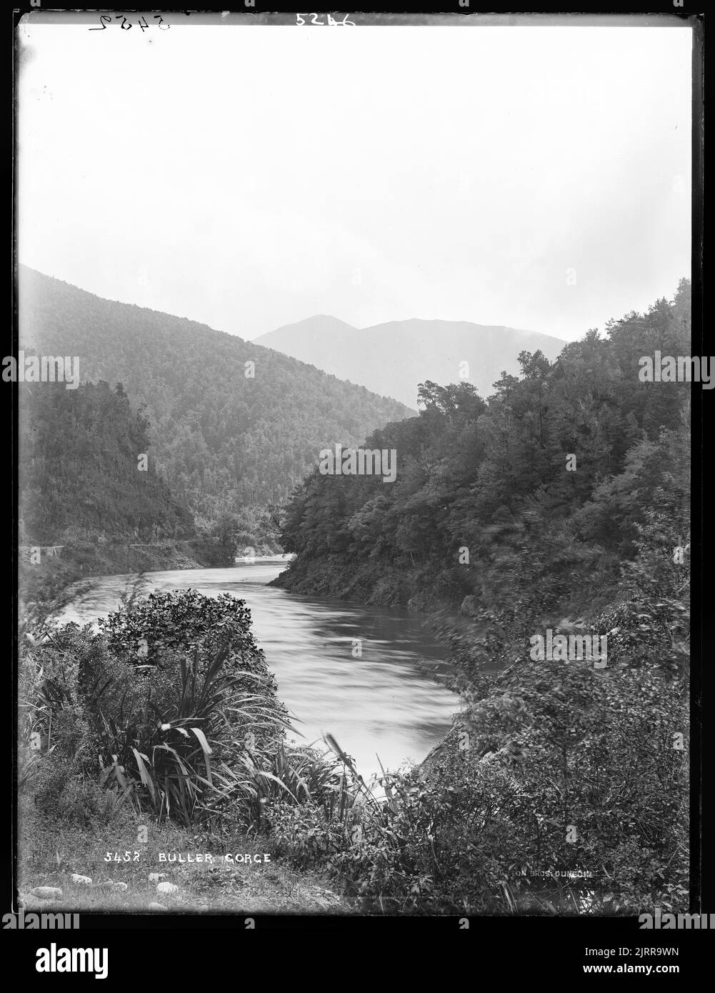 New zealand the gorge Black and White Stock Photos & Images - Alamy