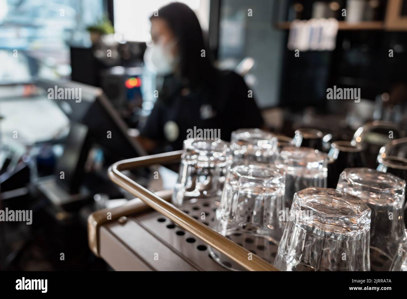 Restaurant cashier hi-res stock photography and images - Alamy