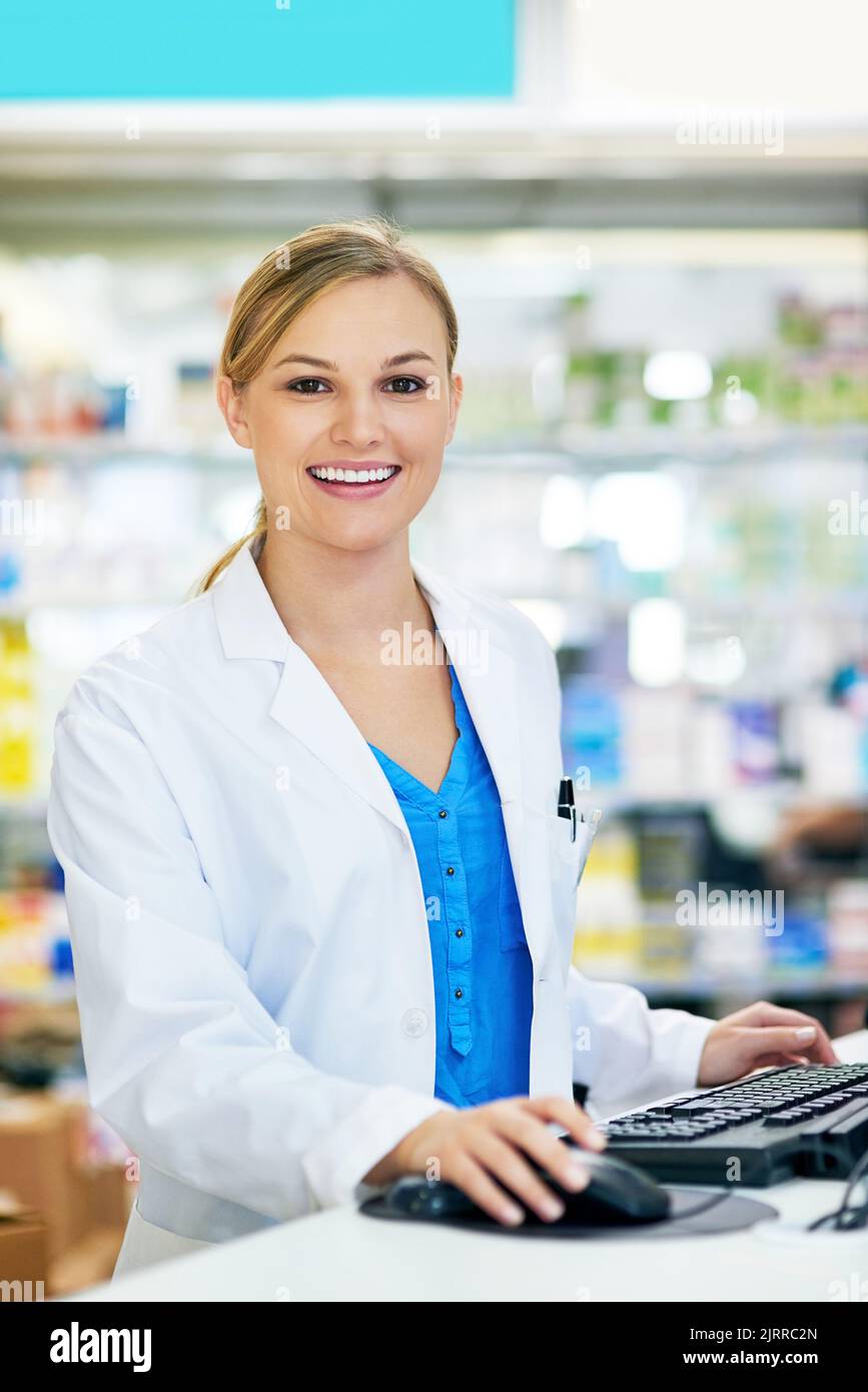 Female checkout counter hi-res stock photography and images - Alamy