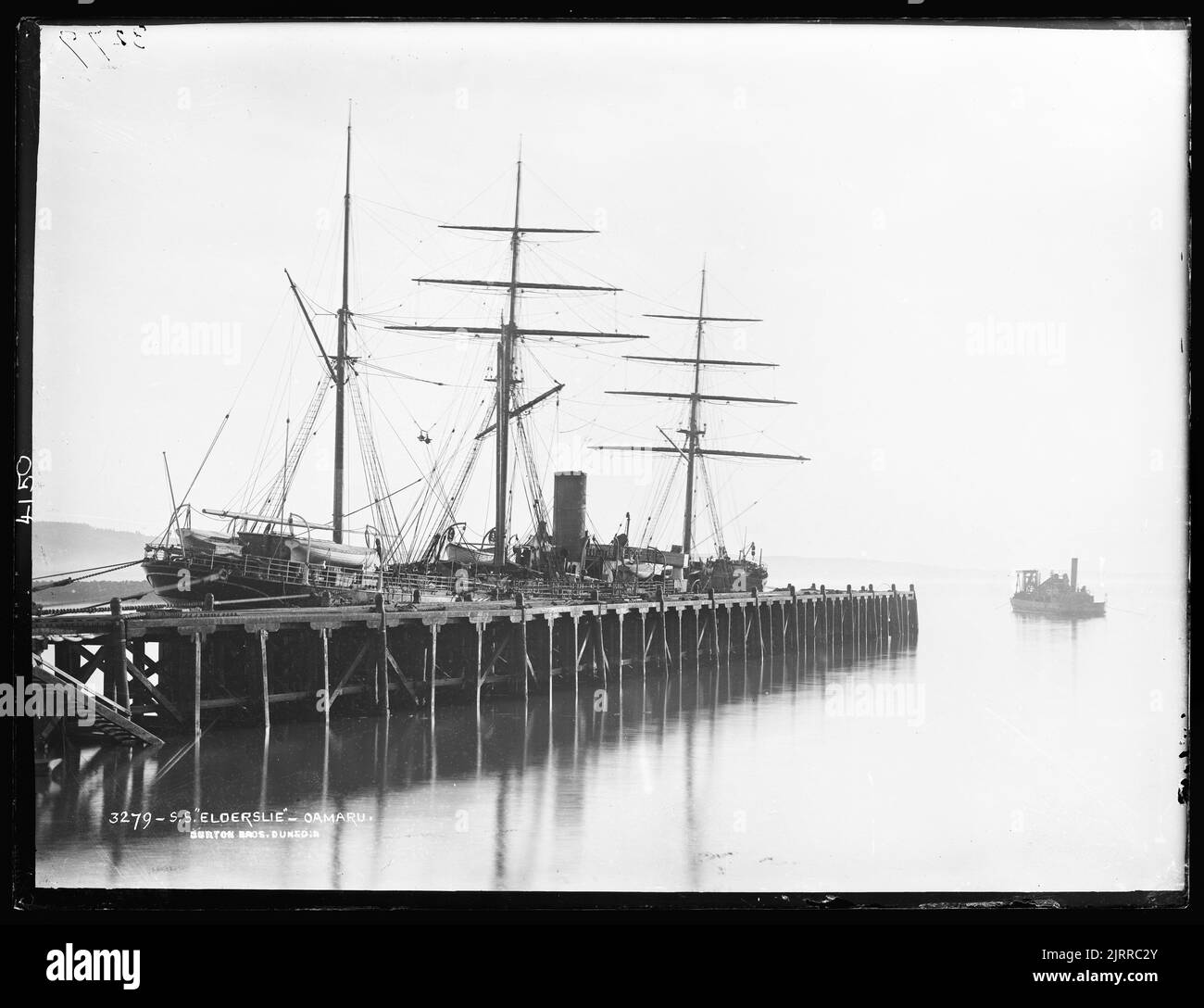 S.S. "Elderslie", Oamaru, 1880s, Dunedin, by Burton Brothers Stock ...